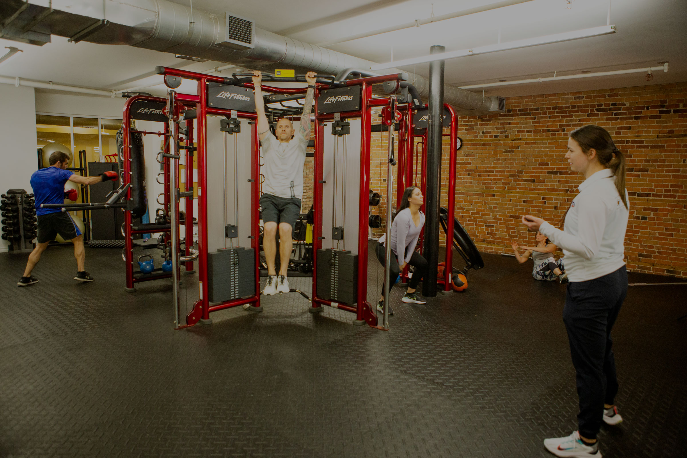 Groupes d'entraînements supervisés au gym et en ligne - Nautilus Plus ...