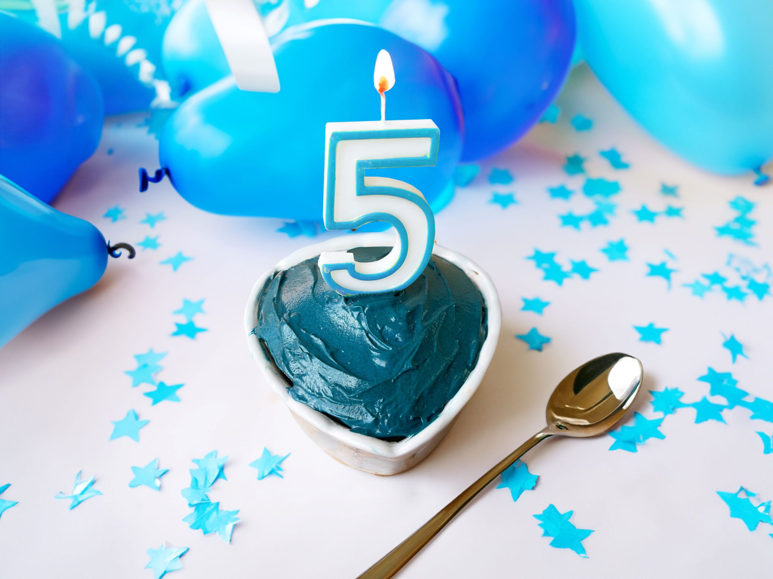Festive Greek Yogurt and Spirulina Mini Cakes - Nautilus Plus ...