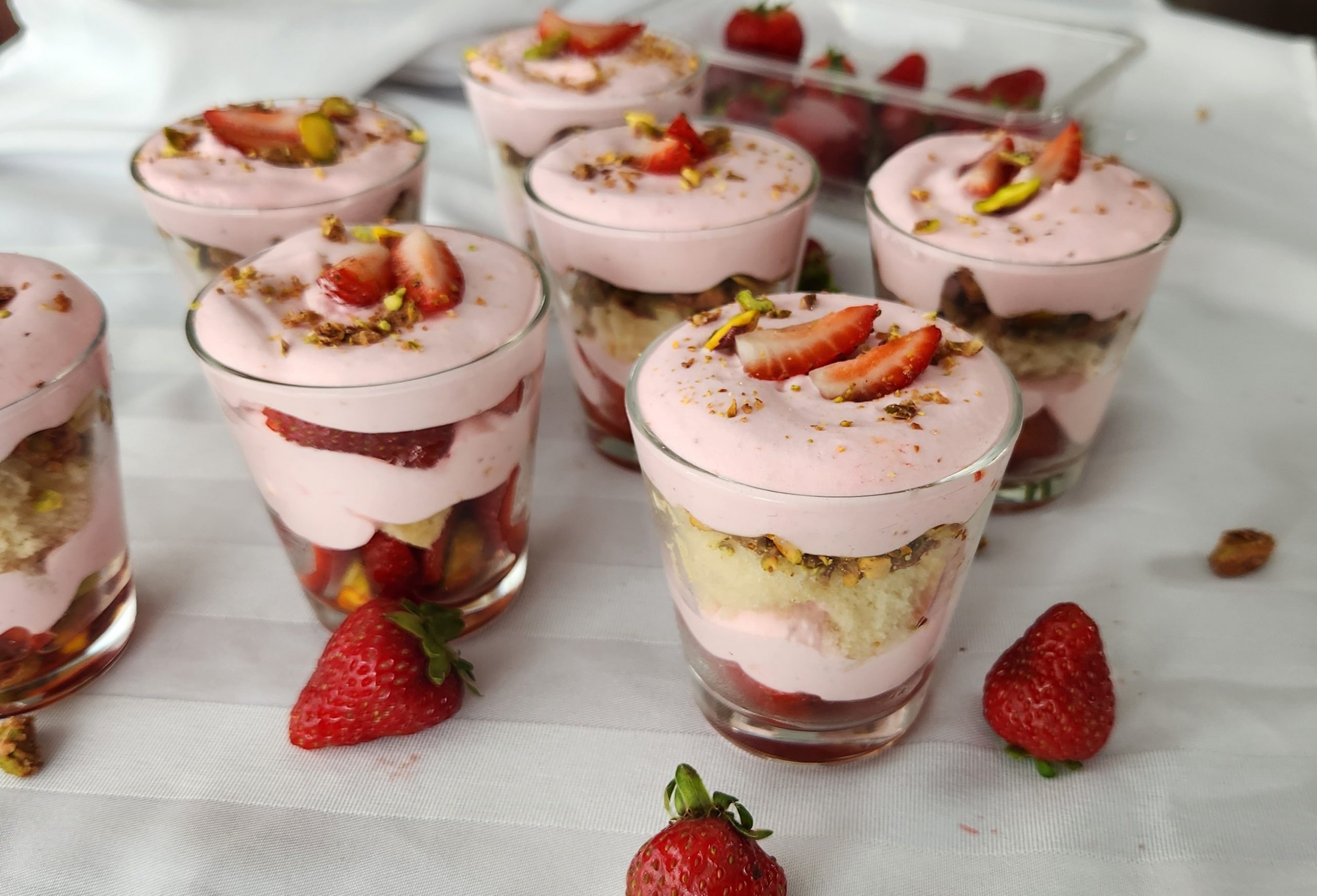 Pistachio, Maple and Strawberry Verrines - Nautilus Plus | Nautilus Plus